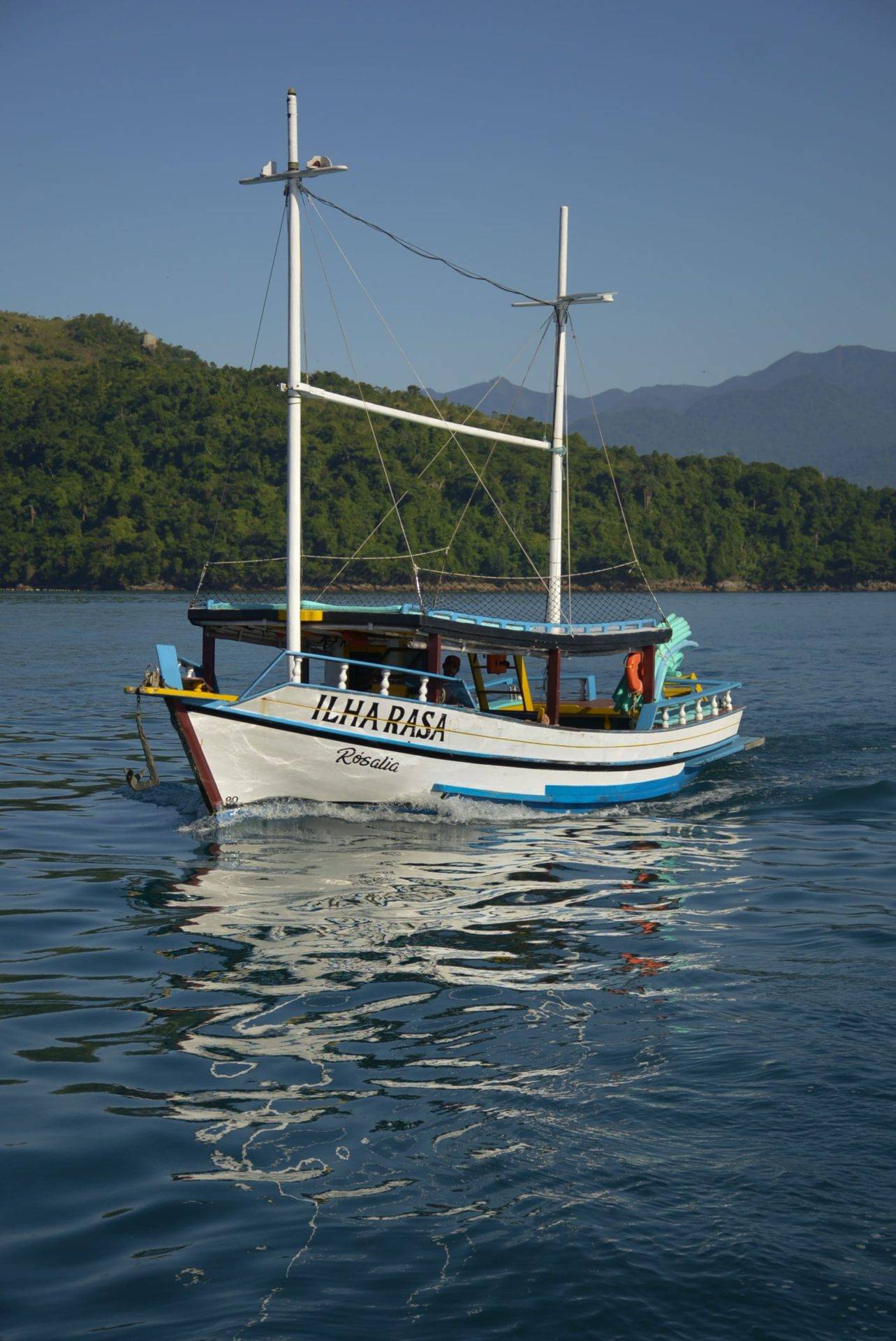 Barco Ilha Rasa Privativo – Caiçara Tours